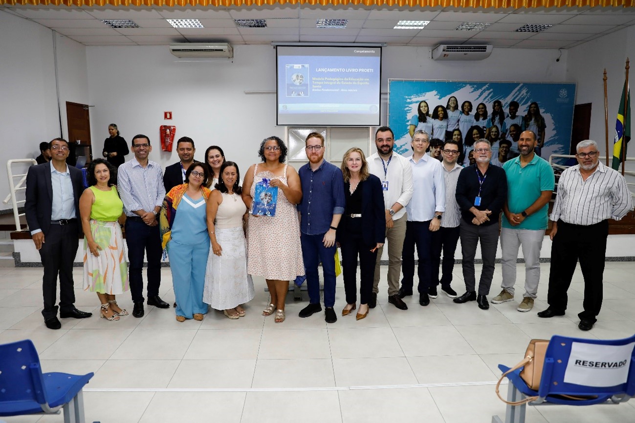 SEDU - Sedu lança livro sobre Educação em Tempo Integral