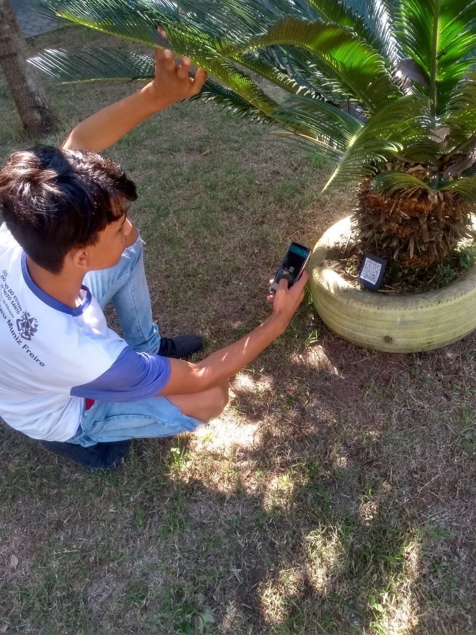 SEDU - Professor de Língua Portuguesa utiliza QR code em aulas interativas
